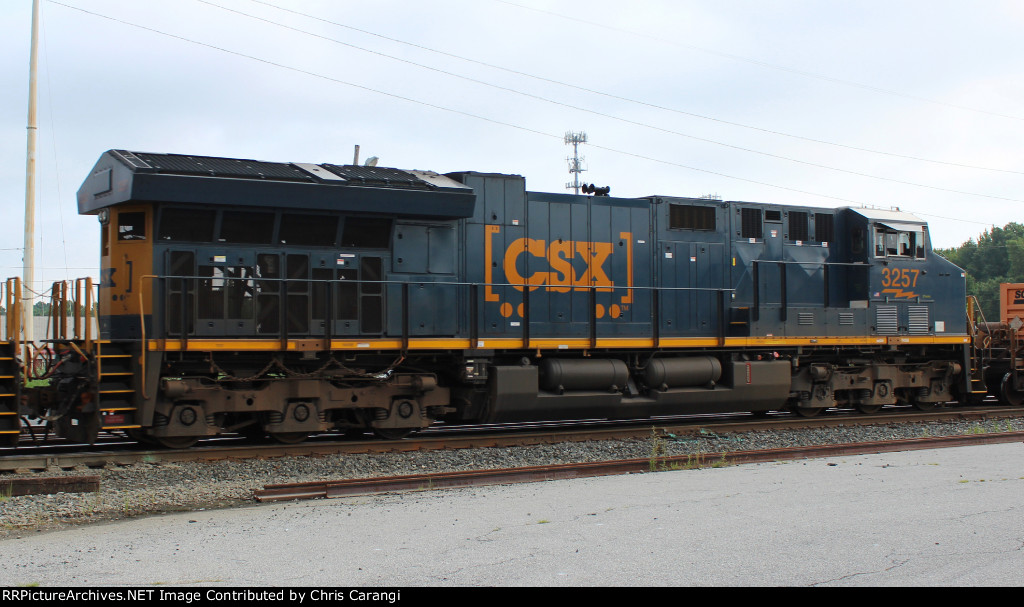 CSXT 3257 on Q031-30